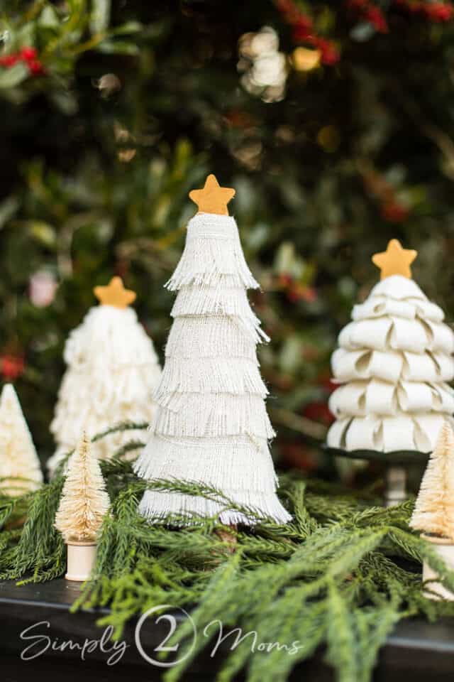 How to Make a Simple DIY Fringed Burlap Christmas Tree