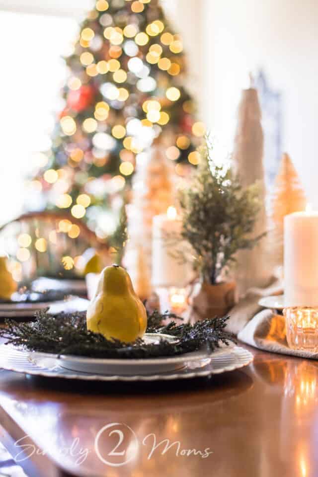 Create a Stunning Natural Christmas Table You'll Love – Simply2moms