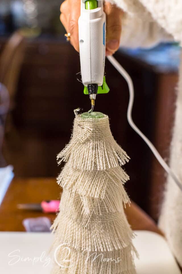 How to Make a Simple DIY Fringed Burlap Christmas Tree