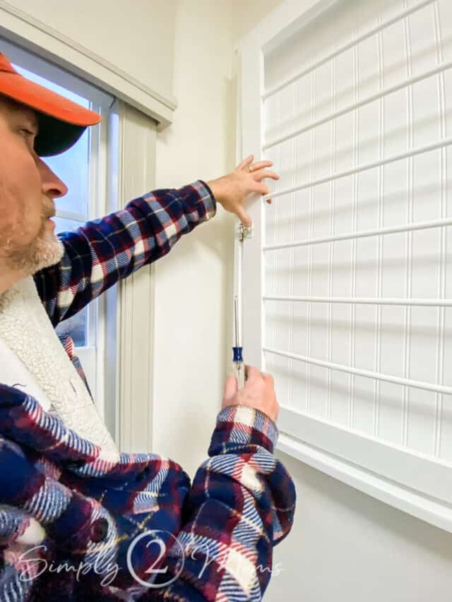 How to Build a Beadboard DIY Drying Rack – Simply2moms