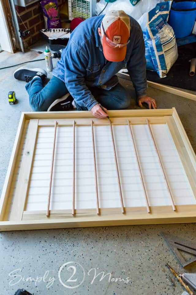 How to Build a Beadboard DIY Drying Rack – Simply2moms