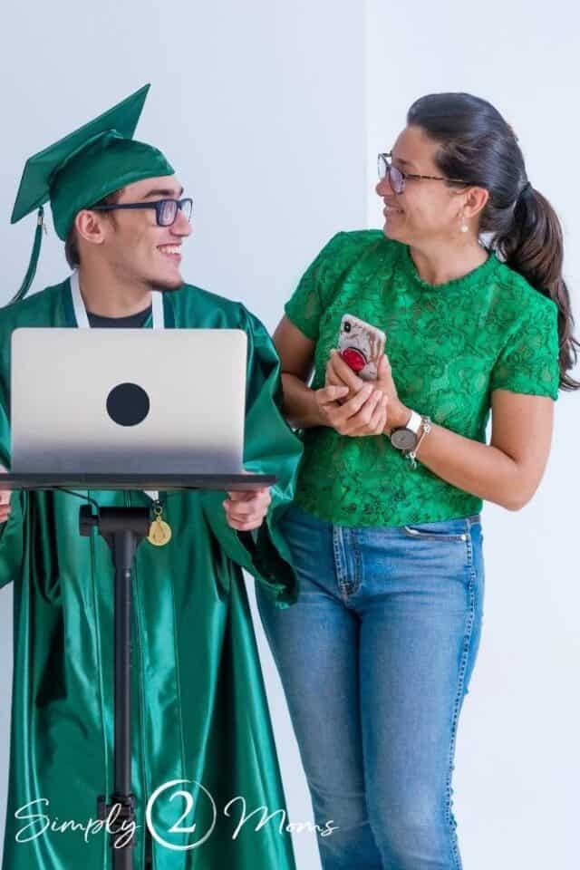 How to Host an Amazing Virtual Graduation Party – Simply2moms