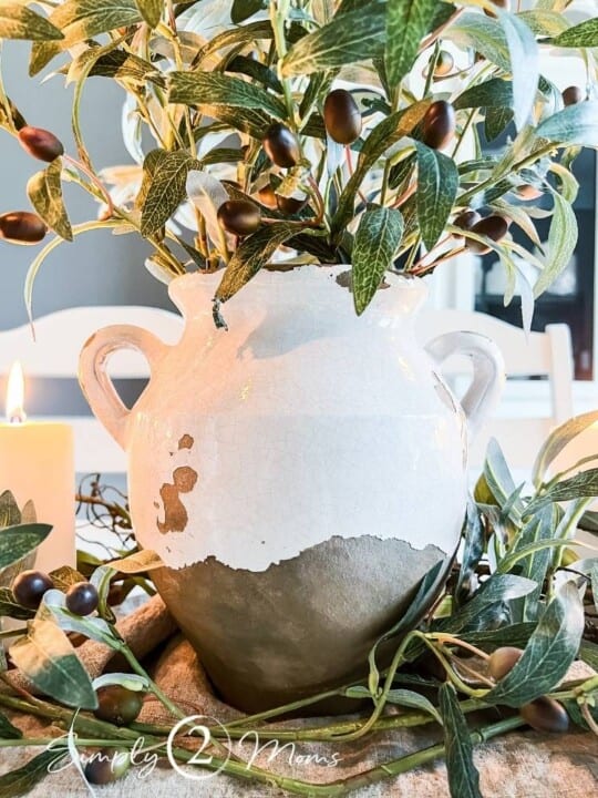 5 Simple Ideas to Style a Neutral Centerpiece for Any Season