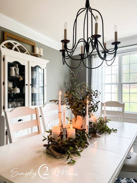 5 Simple Ideas to Style a Neutral Centerpiece for Any Season