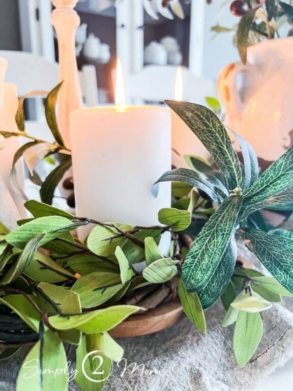 5 Simple Ideas to Style a Neutral Centerpiece for Any Season