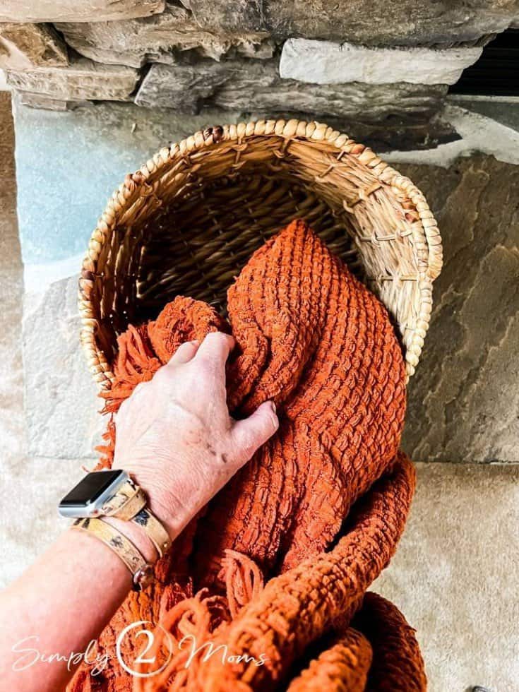 How to Style a Pretty Fall Basket in 5 Simple Steps – Simply2moms