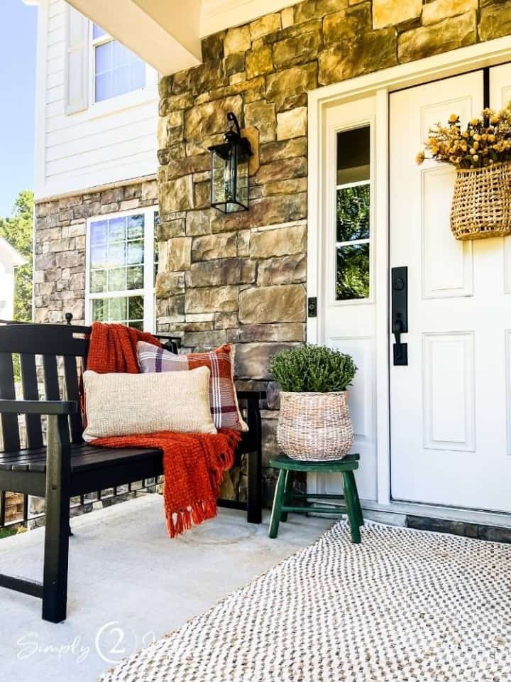 5 Easy and Affordable Small Porch Decorating Ideas for Fall