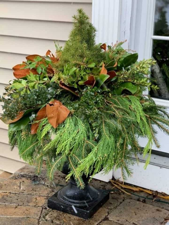 9 of the Best Ways to Use Greenery for Christmas this Year