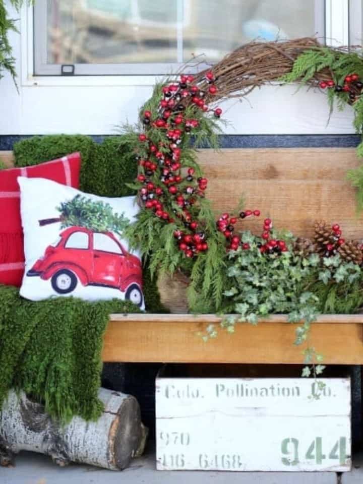 9 Beautiful DIY Christmas Wreaths and Holiday Front Door Decor