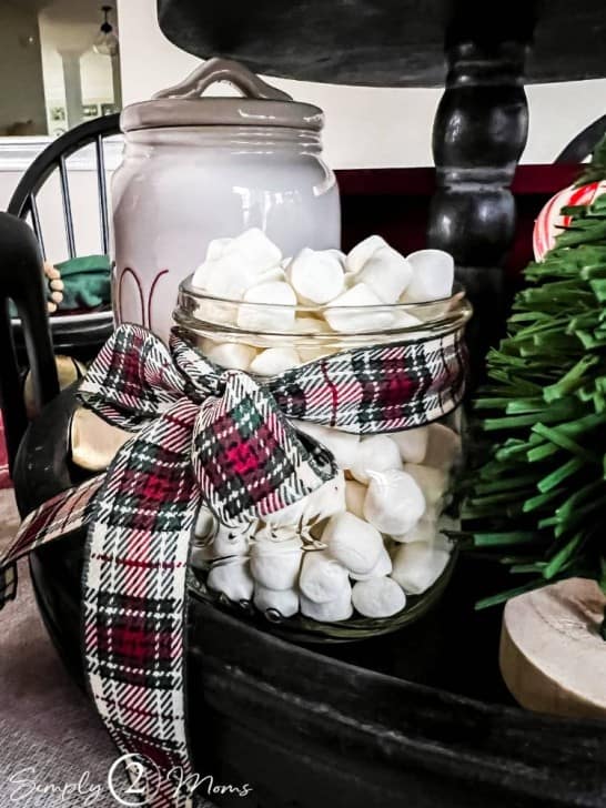 5 Simple Ideas to Create the Perfect Christmas Morning Tablescape