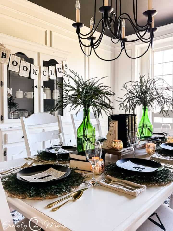 5 Easy Ideas to Create a Tablescape for a Book Club Gathering