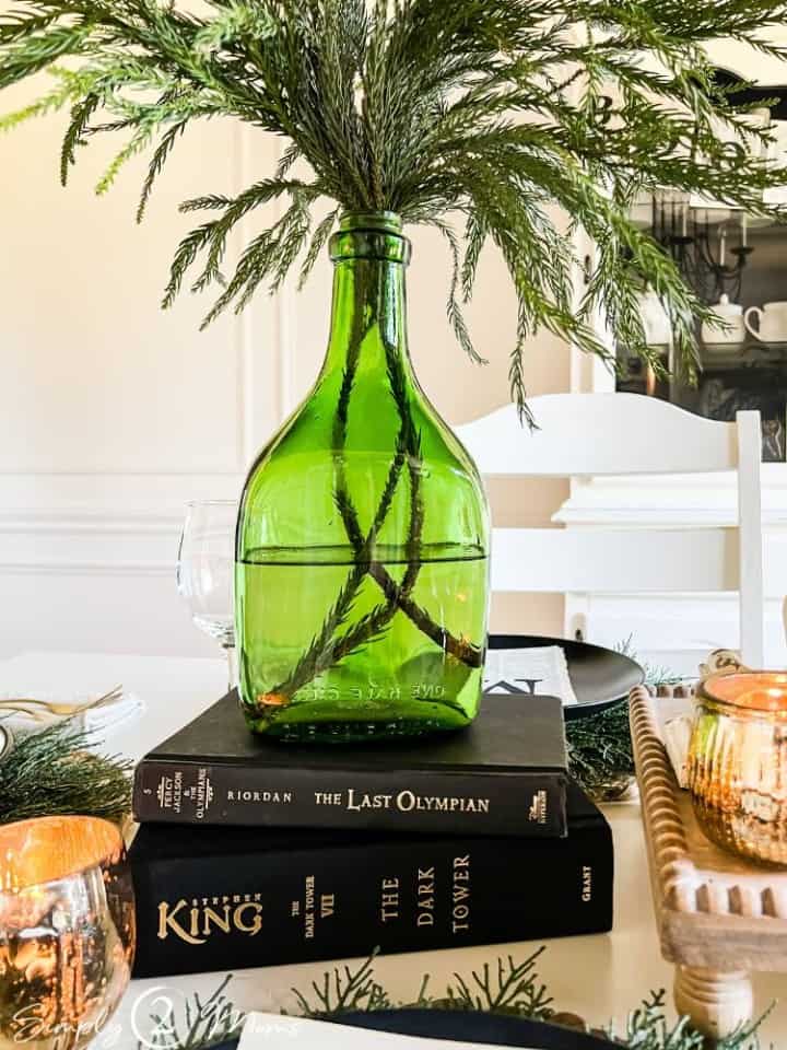 5 Easy Ideas to Create a Tablescape for a Book Club Gathering