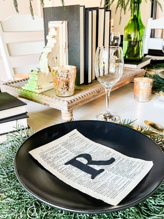 5 Easy Ideas to Create a Tablescape for a Book Club Gathering