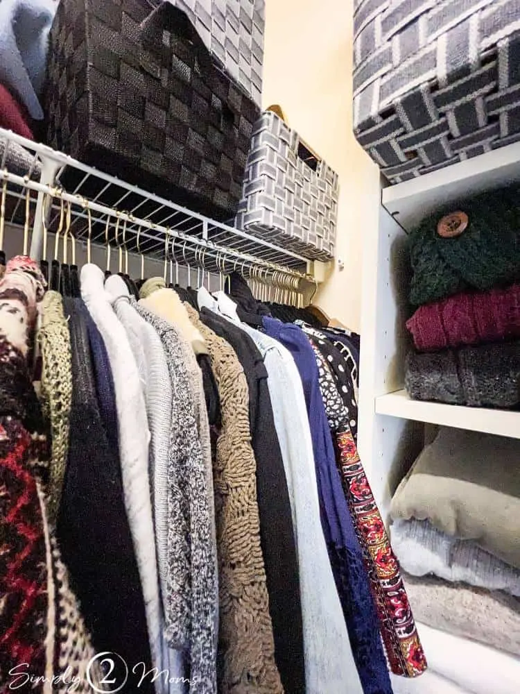 Plan to Make a Small Walk-in Closet More Functional and Stylish