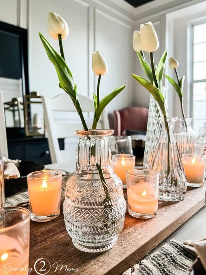 How to Set a Beautiful Spring Table in 5 Easy Steps