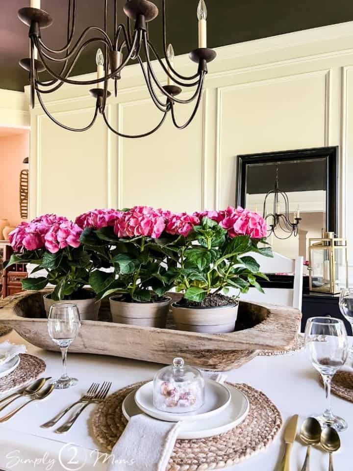 5 Simple Ideas to Set a Beautiful Mother's Day Table