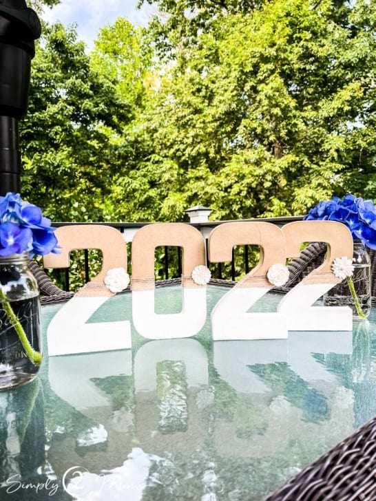 Pretty Neutral DIY Graduation Year Numbers in 3 Easy Steps