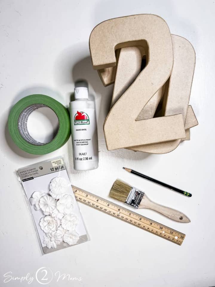 Pretty Neutral DIY Graduation Year Numbers in 3 Easy Steps