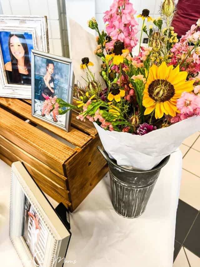 How to Create a Senior Night Display Table in 5 Easy Steps