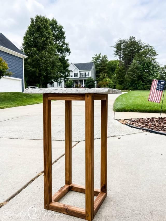 How to Build an Easy Outdoor Side Table for Less than $10