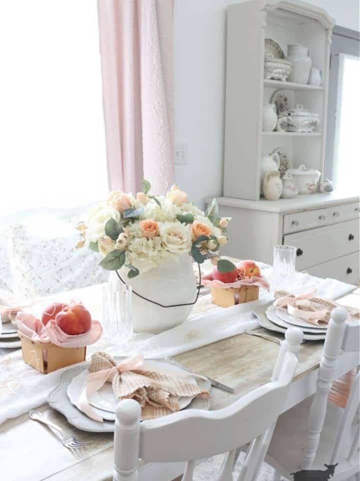9 Easy Steps to Create an Absolutely Perfectly Peachy Tablescape ...