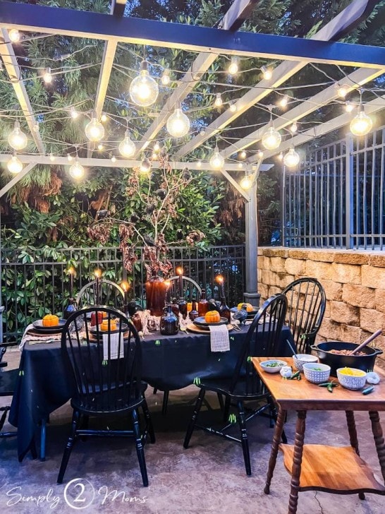 Spooktacular Tablescape: How to Decorate a Hauntingly Beautiful ...