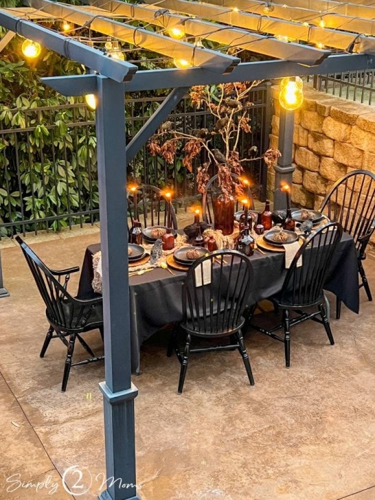 Spooktacular Tablescape: How to Decorate a Hauntingly Beautiful ...