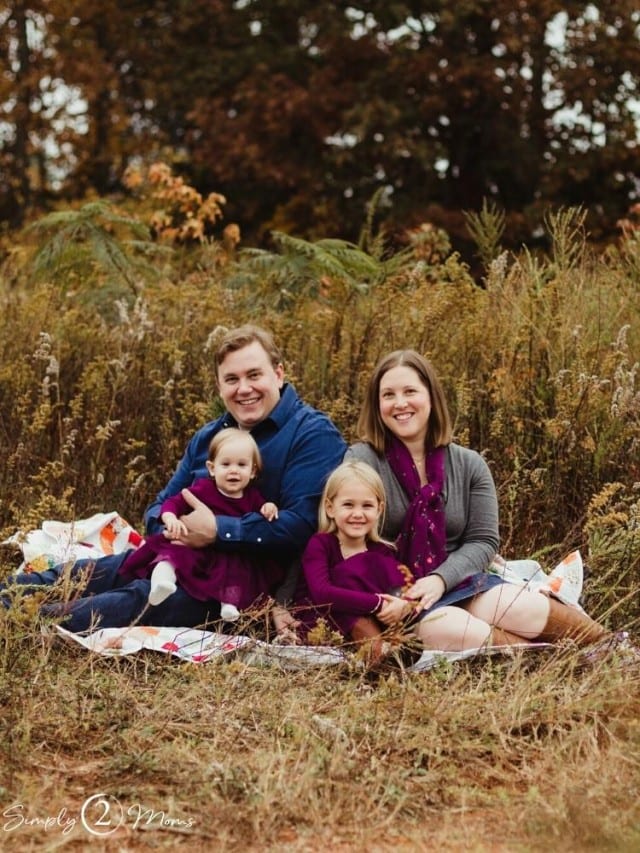 Fall & Holiday Family Photo Outfits: What to Wear for a Perfect Pic!