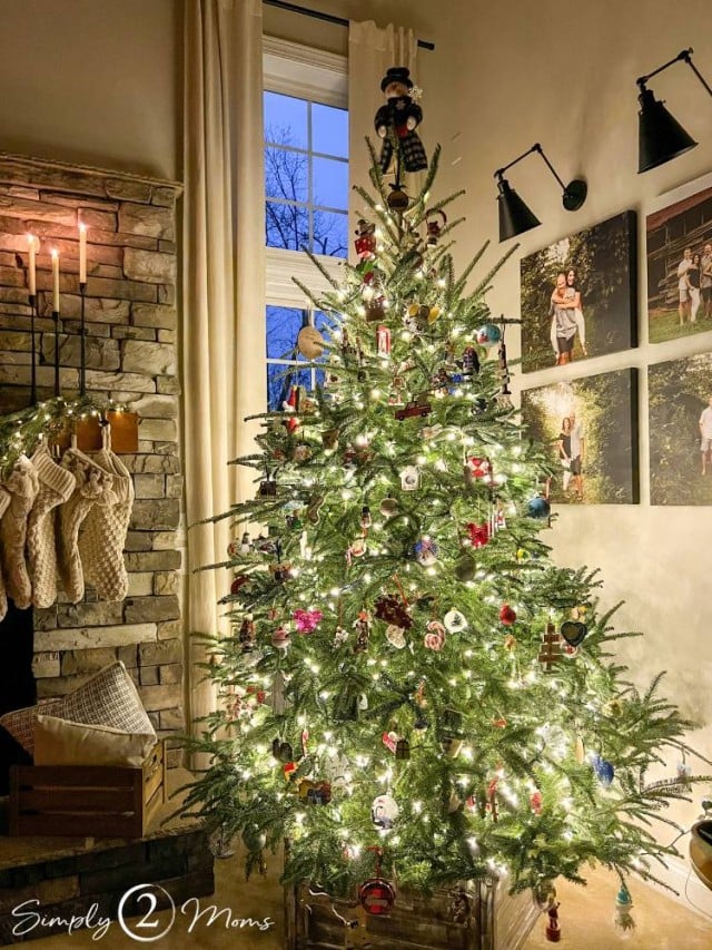 Home for the Holidays: A Festive Christmas Home Tour – Simply2moms