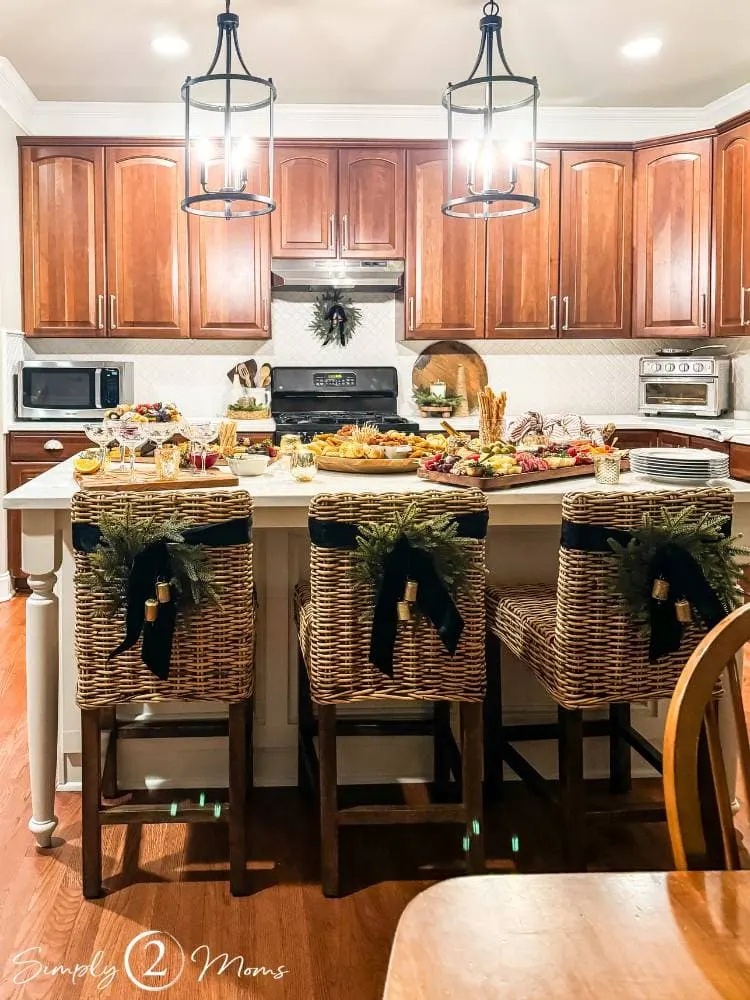 How to Throw a Charcuterie Board Dinner Party to Impress Your Guests