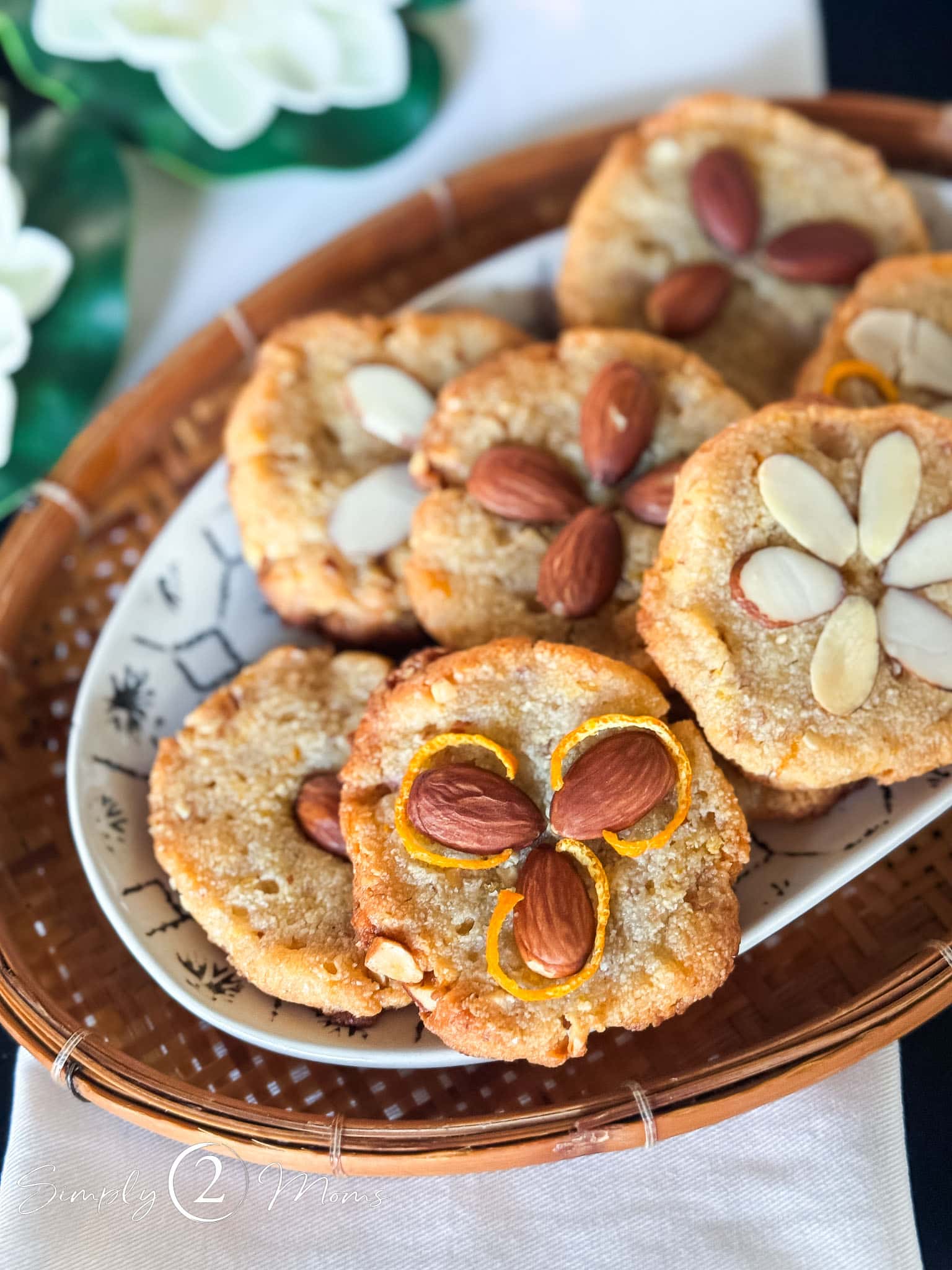 Keto Chinese Almond Cookies: Taste Tradition, Without the Carbs!