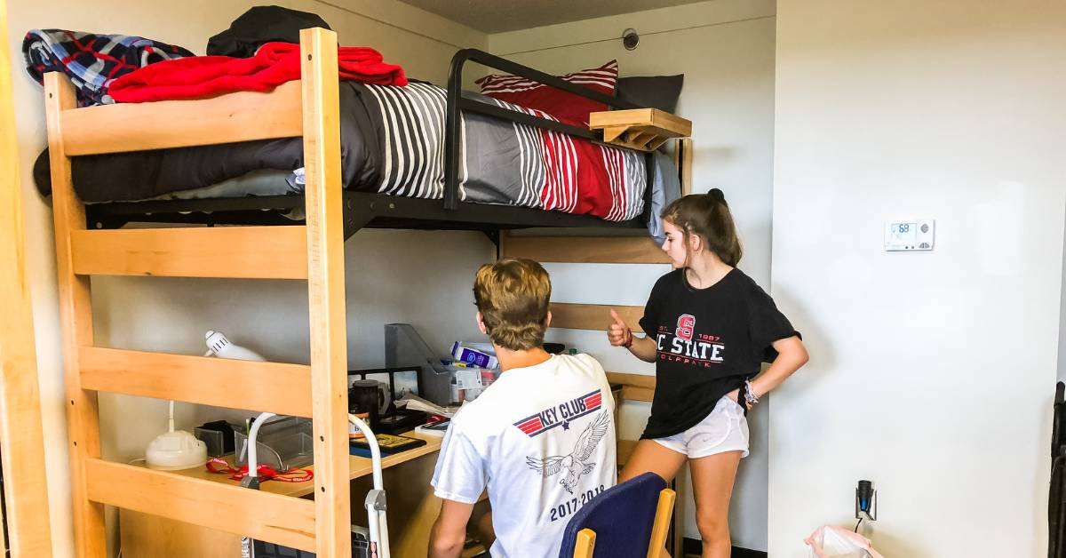 25 Essential Tips: How to Prepare for College Move-In Day 2025