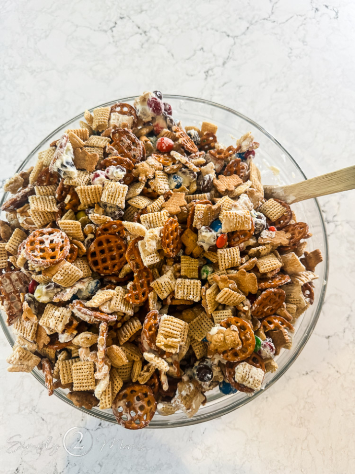 Mix Up the Fun: Irresistible Sweet & Salty Snack for Game Night