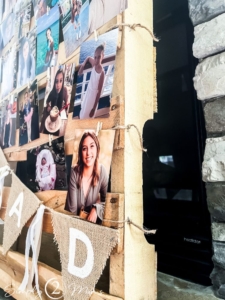 How to Make an Amazing Pallet Photo Display in 5 Easy Steps